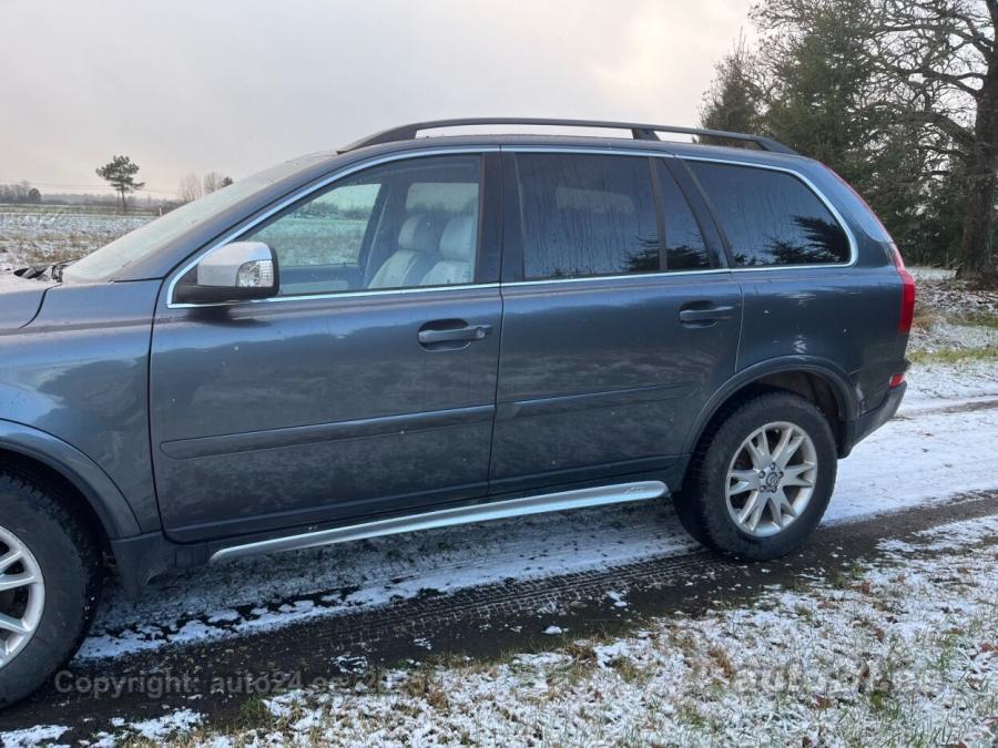 Grey Volvo XC90 2009 in Tallinn, with an engine capacity of 2.40 L and mileage of 258 thousand km for 8400 €, photo 14 on AUTOMOTO.COM.LV