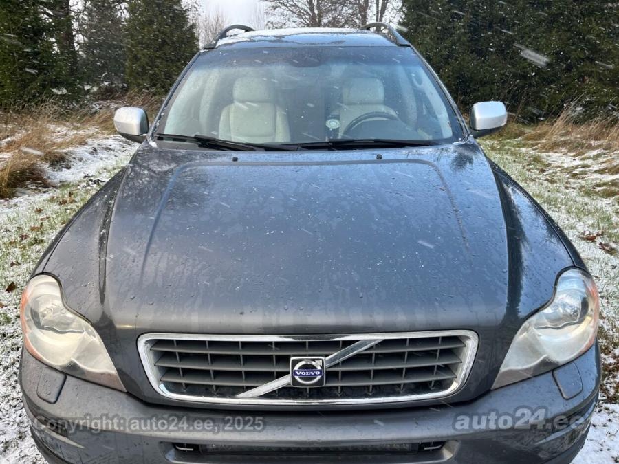 Grey Volvo XC90 2009 in Tallinn, with an engine capacity of 2.40 L and mileage of 258 thousand km for 8400 €, photo 28 on AUTOMOTO.COM.LV