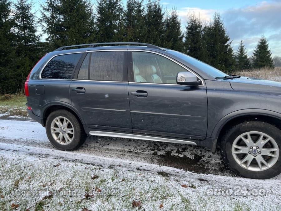 Grey Volvo XC90 2009 in Tallinn, with an engine capacity of 2.40 L and mileage of 258 thousand km for 8400 €, photo 29 on AUTOMOTO.COM.LV