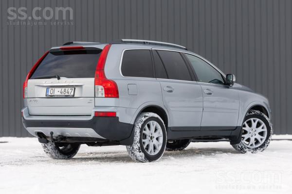 Grey Volvo XC90 2009 in Jelgava, with an engine capacity of 3.20 L and mileage of 0 thousand km for 6995 €, photo 7 on AUTOMOTO.COM.LV