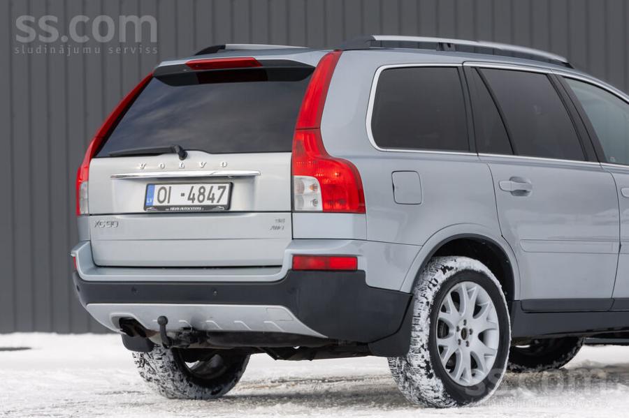 Grey Volvo XC90 2009 in Jelgava, with an engine capacity of 3.20 L and mileage of 0 thousand km for 6995 €, photo 8 on AUTOMOTO.COM.LV