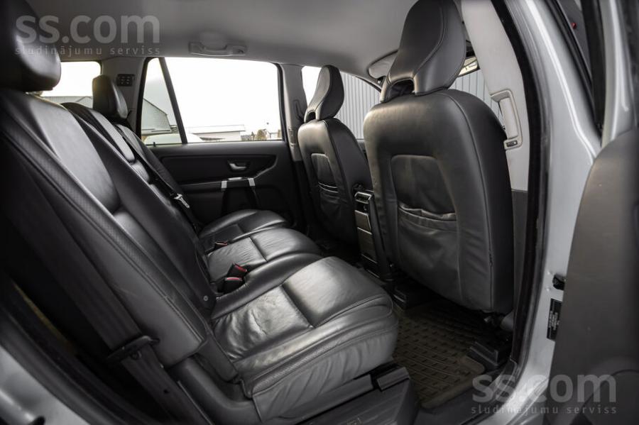 Grey Volvo XC90 2009 in Jelgava, with an engine capacity of 3.20 L and mileage of 0 thousand km for 6995 €, photo 11 on AUTOMOTO.COM.LV