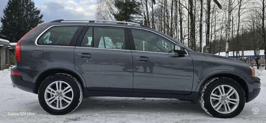 Pelēks Volvo XC90 2009 Kazlų Rūda, ar dzinēja tilpumu 2.40 L un nobraukumu 288 tūkst. km par 7300 €, foto 10 vietnē AUTOMOTO.COM.LV