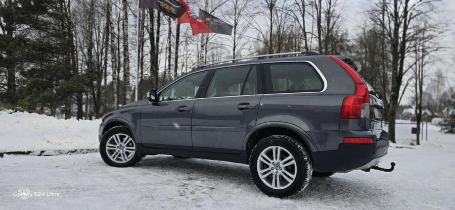 Pelēks Volvo XC90 2009 Kazlų Rūda, ar dzinēja tilpumu 2.40 L un nobraukumu 288 tūkst. km par 7300 €, foto 14 vietnē AUTOMOTO.COM.LV