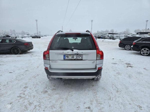 Pelēks Volvo XC90 2009 Marijampole, ar dzinēja tilpumu 2.40 L un nobraukumu 280 tūkst. km par 5400 €, foto 5 vietnē AUTOMOTO.COM.LV
