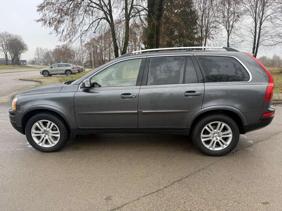 Pelēks Volvo XC90 2009 Tauragė, ar dzinēja tilpumu 2.40 L un nobraukumu 334 tūkst. km par 5990 €, foto 8 vietnē AUTOMOTO.COM.LV