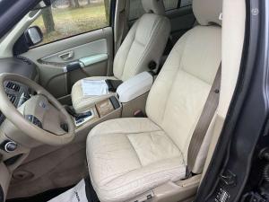 Pelēks Volvo XC90 2009 Tauragė, ar dzinēja tilpumu 2.40 L un nobraukumu 334 tūkst. km par 5990 €, foto 12 vietnē AUTOMOTO.COM.LV