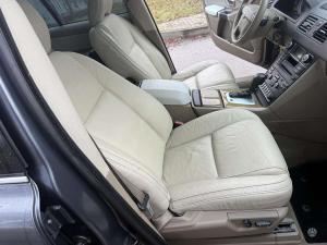 Pelēks Volvo XC90 2009 Tauragė, ar dzinēja tilpumu 2.40 L un nobraukumu 334 tūkst. km par 5990 €, foto 17 vietnē AUTOMOTO.COM.LV