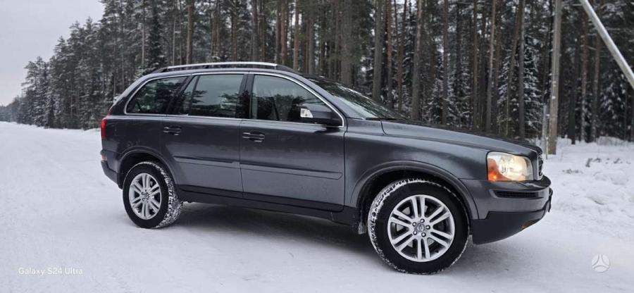 Grey Volvo XC90 2009 in Kazlu Ruda, with an engine capacity of 2.40 L and mileage of 288 thousand km for 7000 €, photo 4 on AUTOMOTO.COM.LV
