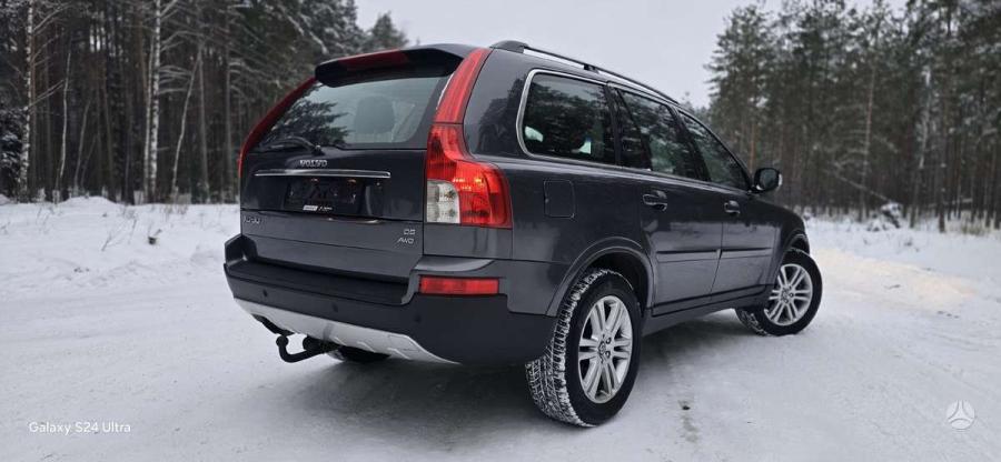 Grey Volvo XC90 2009 in Kazlu Ruda, with an engine capacity of 2.40 L and mileage of 288 thousand km for 7000 €, photo 5 on AUTOMOTO.COM.LV