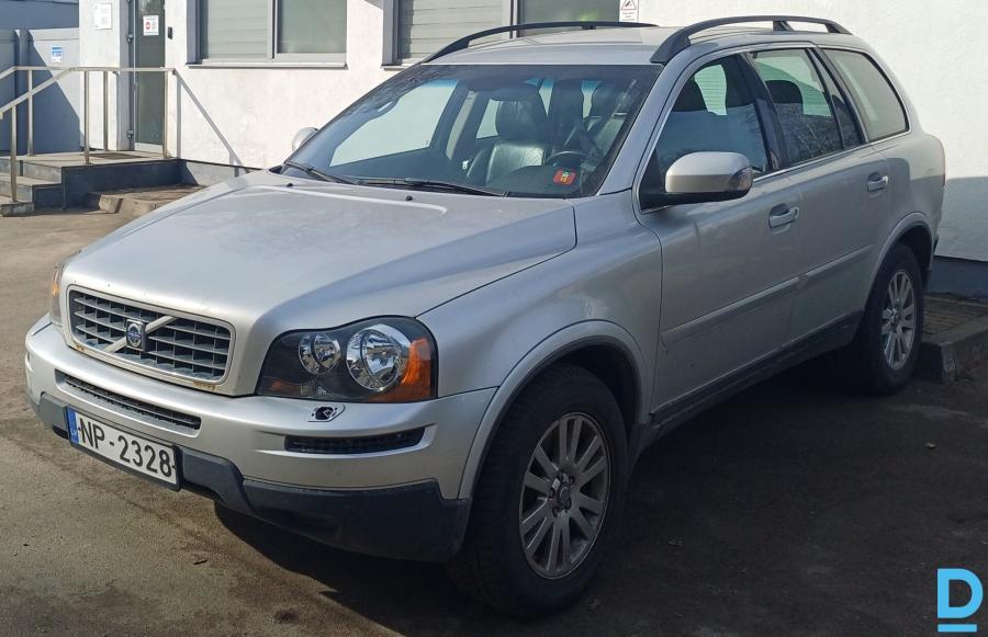 Grey Volvo XC90 2009 in Riga, with an engine capacity of 2.40 L and mileage of 331 thousand km for 5000 €, photo 2 on AUTOMOTO.COM.LV