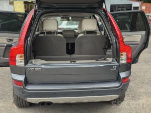 Pelēks Volvo XC90 2009 Rīga, ar dzinēja tilpumu 2.40 L un nobraukumu 237 tūkst. km par 10500 €, foto 4 vietnē AUTOMOTO.COM.LV