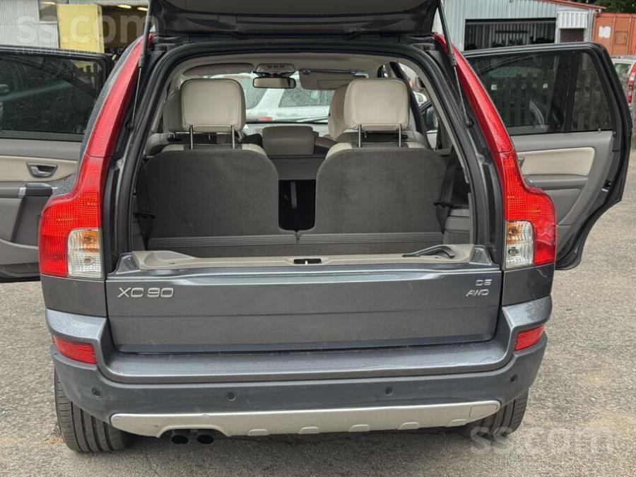 Pelēks Volvo XC90 2009 Rīga, ar dzinēja tilpumu 2.40 L un nobraukumu 237 tūkst. km par 10500 €, foto 4 vietnē AUTOMOTO.COM.LV