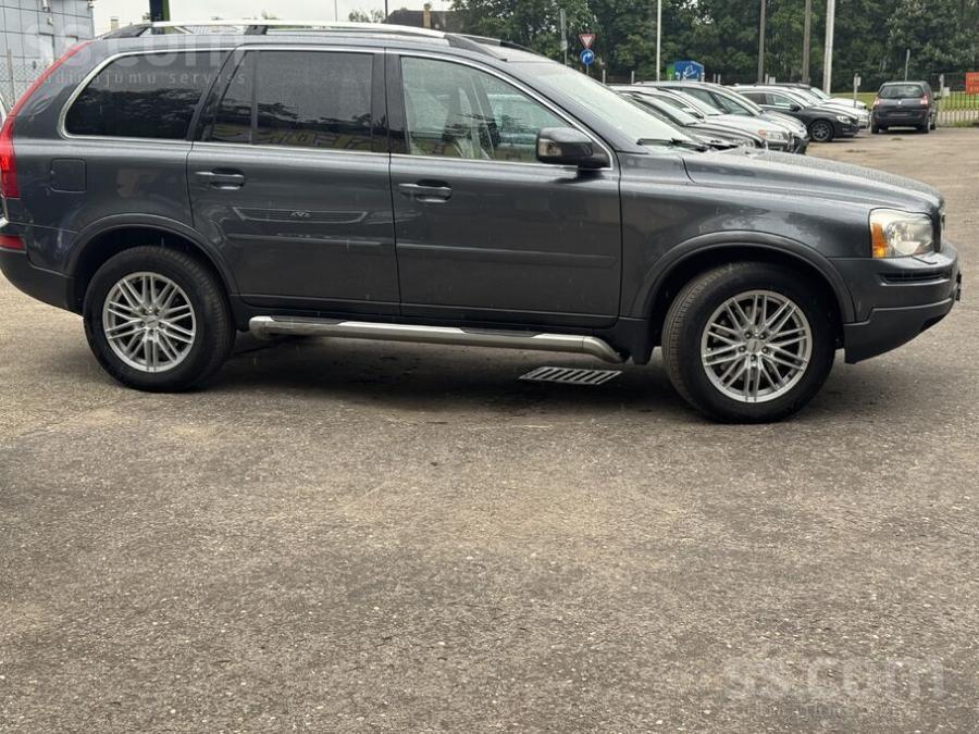 Pelēks Volvo XC90 2009 Rīga, ar dzinēja tilpumu 2.40 L un nobraukumu 237 tūkst. km par 10500 €, foto 7 vietnē AUTOMOTO.COM.LV