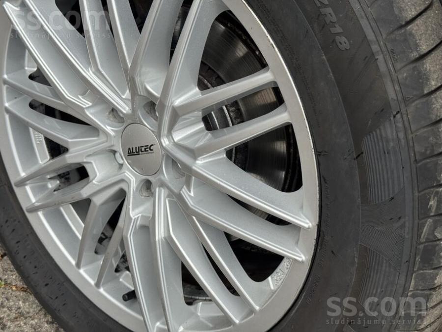 Pelēks Volvo XC90 2009 Rīga, ar dzinēja tilpumu 2.40 L un nobraukumu 237 tūkst. km par 10500 €, foto 11 vietnē AUTOMOTO.COM.LV