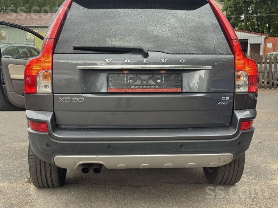 Pelēks Volvo XC90 2009 Rīga, ar dzinēja tilpumu 2.40 L un nobraukumu 237 tūkst. km par 10500 €, foto 12 vietnē AUTOMOTO.COM.LV