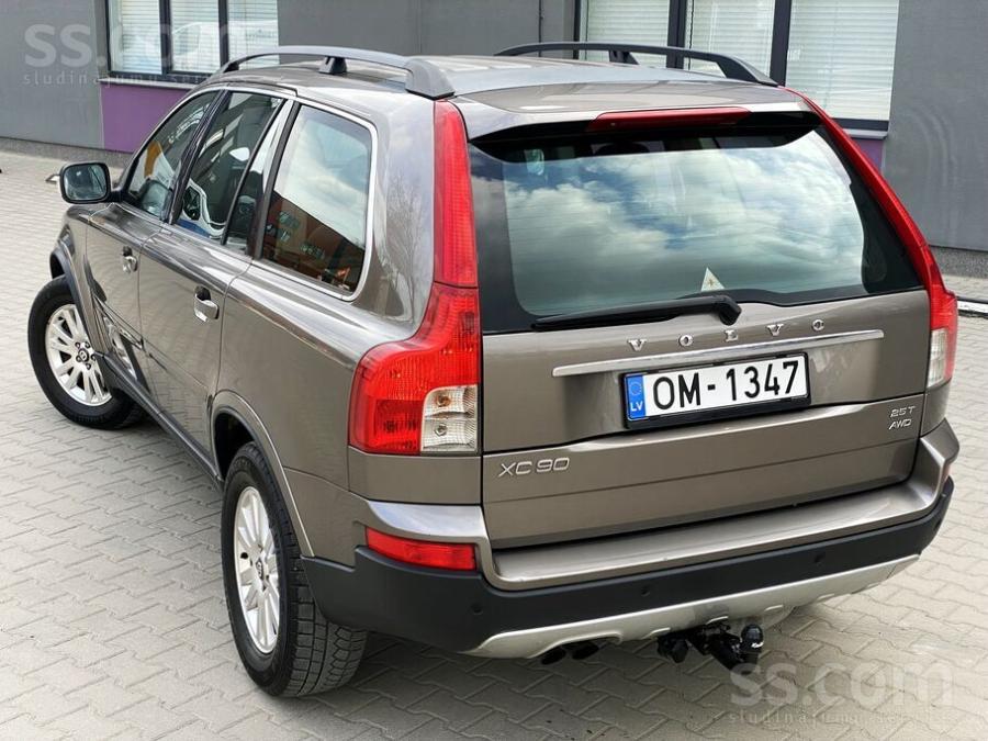 Grey Volvo XC90 2009 in Riga, with an engine capacity of 2.50 L and mileage of 270 thousand km for 6800 €, photo 8 on AUTOMOTO.COM.LV