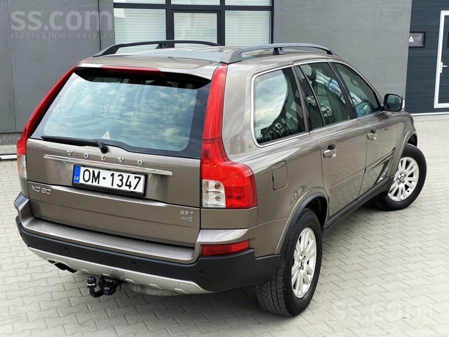 Grey Volvo XC90 2009 in Riga, with an engine capacity of 2.50 L and mileage of 270 thousand km for 6800 €, photo 9 on AUTOMOTO.COM.LV