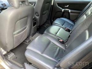 Grey Volvo XC90 2009 in Riga, with an engine capacity of 2.50 L and mileage of 270 thousand km for 6800 €, photo 12 on AUTOMOTO.COM.LV