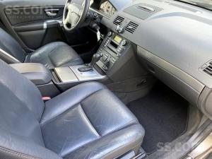Grey Volvo XC90 2009 in Riga, with an engine capacity of 2.50 L and mileage of 270 thousand km for 6800 €, photo 14 on AUTOMOTO.COM.LV