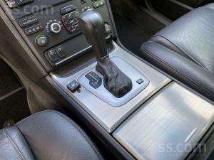Grey Volvo XC90 2009 in Riga, with an engine capacity of 2.50 L and mileage of 270 thousand km for 6800 €, photo 19 on AUTOMOTO.COM.LV