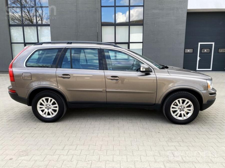 Grey Volvo XC90 2009 in Riga, with an engine capacity of 2.50 L and mileage of 270 thousand km for 6800 €, photo 29 on AUTOMOTO.COM.LV
