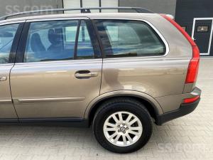 Grey Volvo XC90 2009 in Riga, with an engine capacity of 2.50 L and mileage of 270 thousand km for 6800 €, photo 31 on AUTOMOTO.COM.LV
