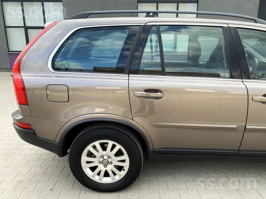 Grey Volvo XC90 2009 in Riga, with an engine capacity of 2.50 L and mileage of 270 thousand km for 6800 €, photo 32 on AUTOMOTO.COM.LV