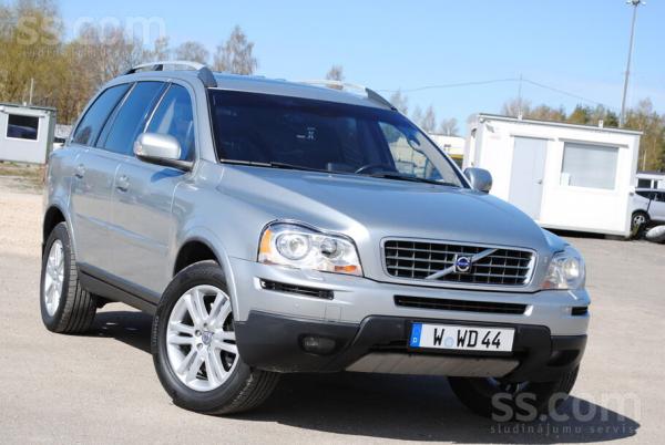 Pelēks Volvo XC90 2009 Rīga, ar dzinēja tilpumu 2.40 L un nobraukumu 245 tūkst. km par 3800 €, foto 4 vietnē AUTOMOTO.COM.LV