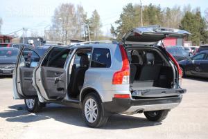 Grey Volvo XC90 2009 in Riga, with an engine capacity of 2.40 L and mileage of 245 thousand km for 3800 €, photo 10 on AUTOMOTO.COM.LV