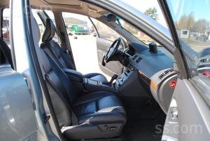 Grey Volvo XC90 2009 in Riga, with an engine capacity of 2.40 L and mileage of 245 thousand km for 3800 €, photo 12 on AUTOMOTO.COM.LV