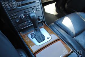 Grey Volvo XC90 2009 in Riga, with an engine capacity of 2.40 L and mileage of 245 thousand km for 3800 €, photo 20 on AUTOMOTO.COM.LV