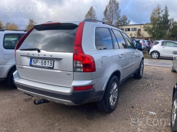 Pelēks Volvo XC90 2009 Rīga, ar dzinēja tilpumu 2.40 L un nobraukumu 295 tūkst. km par 8300 €, foto 4 vietnē AUTOMOTO.COM.LV