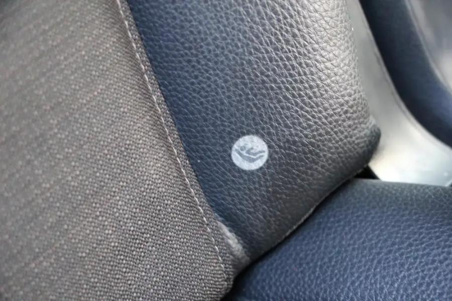 Pelēks Volvo XC90 2009 Mārupe, ar dzinēja tilpumu 2.40 L un nobraukumu 292 tūkst. km par 7750 €, foto 19 vietnē AUTOMOTO.COM.LV