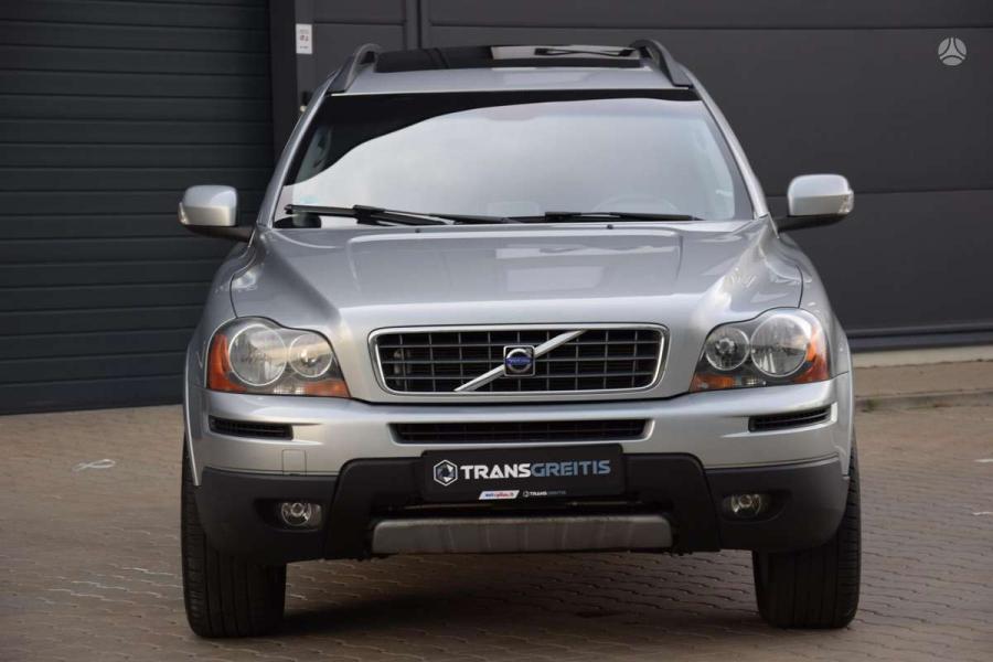 Pelēks Volvo XC90 2009 Viļņa, ar dzinēja tilpumu 2.40 L un nobraukumu 336 tūkst. km par 6999 €, foto 4 vietnē AUTOMOTO.COM.LV
