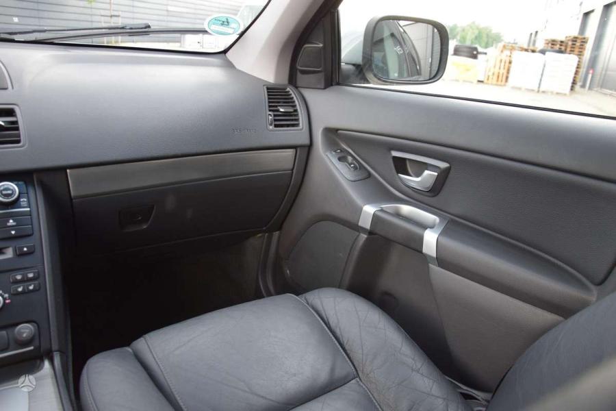 Pelēks Volvo XC90 2009 Viļņa, ar dzinēja tilpumu 2.40 L un nobraukumu 336 tūkst. km par 6999 €, foto 21 vietnē AUTOMOTO.COM.LV