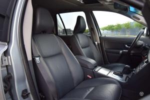 Pelēks Volvo XC90 2009 Viļņa, ar dzinēja tilpumu 2.40 L un nobraukumu 336 tūkst. km par 6999 €, foto 25 vietnē AUTOMOTO.COM.LV