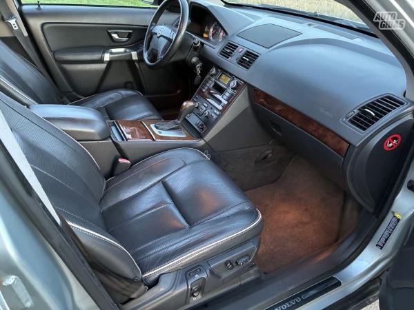 Grey Volvo XC90 2009 in Telschi, with an engine capacity of 4.40 L and mileage of 170 thousand km for 3500 €, photo 8 on AUTOMOTO.COM.LV