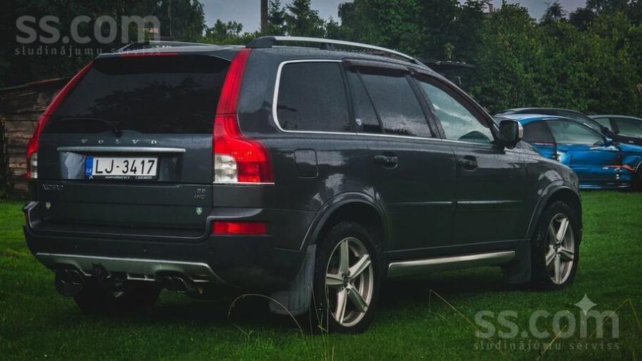 Grey Volvo XC90 2009 in Riga, with an engine capacity of 2.40 L and mileage of 354 thousand km for 7650 €, photo 5 on AUTOMOTO.COM.LV