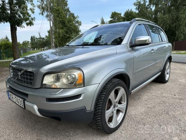 Grey Volvo XC90 2009 in Riga, with an engine capacity of 2.40 L and mileage of 225 thousand km for 6490 €, photo 1 on AUTOMOTO.COM.LV