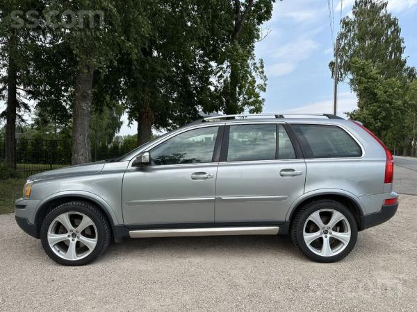 Grey Volvo XC90 2009 in Riga, with an engine capacity of 2.40 L and mileage of 225 thousand km for 6490 €, photo 2 on AUTOMOTO.COM.LV