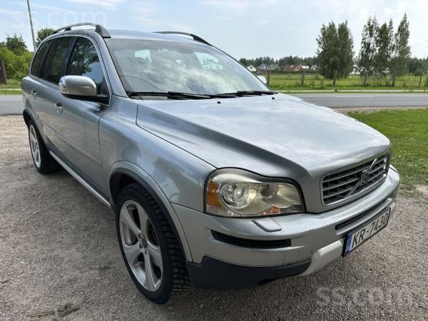 Grey Volvo XC90 2009 in Riga, with an engine capacity of 2.40 L and mileage of 225 thousand km for 6490 €, photo 7 on AUTOMOTO.COM.LV
