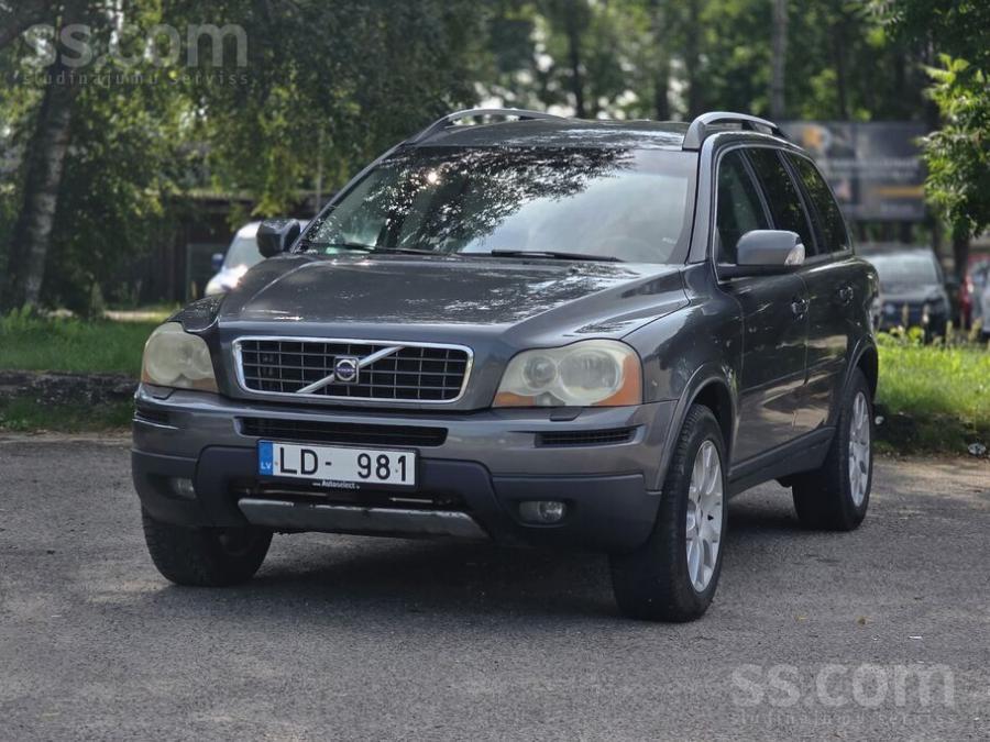 Pelēks Volvo XC90 2009 Liepāja, ar dzinēja tilpumu 2.40 L un nobraukumu 323 tūkst. km par 4990 €, foto 3 vietnē AUTOMOTO.COM.LV