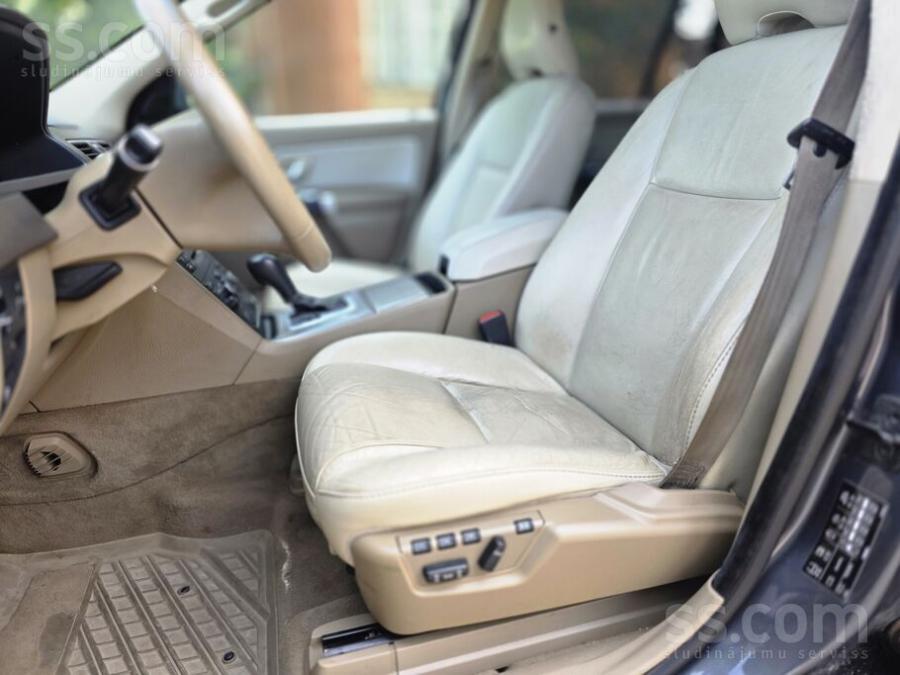 Pelēks Volvo XC90 2009 Liepāja, ar dzinēja tilpumu 2.40 L un nobraukumu 323 tūkst. km par 4990 €, foto 12 vietnē AUTOMOTO.COM.LV