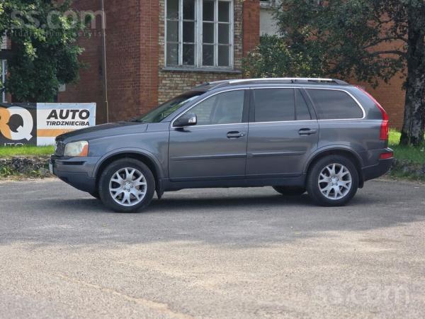 Grey Volvo XC90 2009 in Liepaja, with an engine capacity of 2.40 L and mileage of 323 thousand km for 4990 €, photo 4 on AUTOMOTO.COM.LV