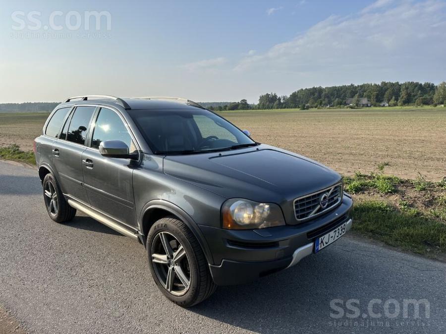 Grey Volvo XC90 2009 in Riga, with an engine capacity of 2.40 L and mileage of 303 thousand km for 5390 €, photo 6 on AUTOMOTO.COM.LV