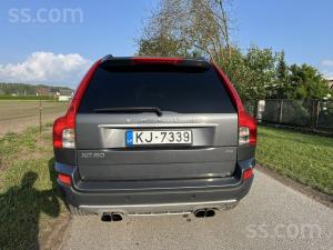 Grey Volvo XC90 2009 in Riga, with an engine capacity of 2.40 L and mileage of 303 thousand km for 5390 €, photo 7 on AUTOMOTO.COM.LV