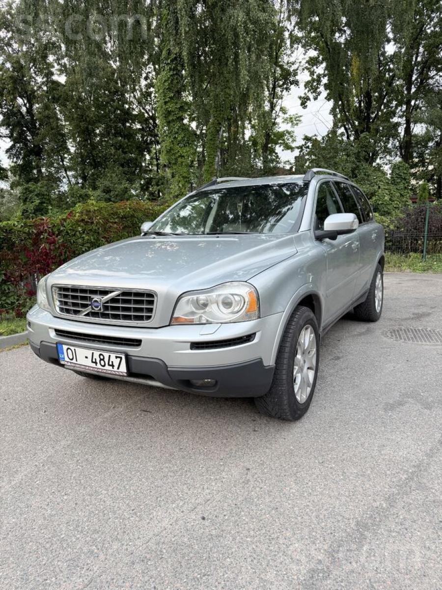 Pelēks Volvo XC90 2009 Rīga, ar dzinēja tilpumu 3.20 L un nobraukumu 328 tūkst. km par 4950 €, foto 1 vietnē AUTOMOTO.COM.LV
