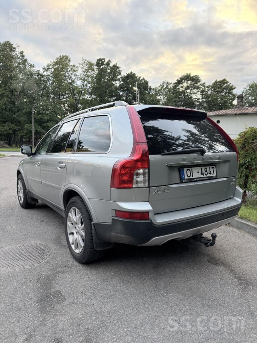 Pelēks Volvo XC90 2009 Rīga, ar dzinēja tilpumu 3.20 L un nobraukumu 328 tūkst. km par 4950 €, foto 5 vietnē AUTOMOTO.COM.LV