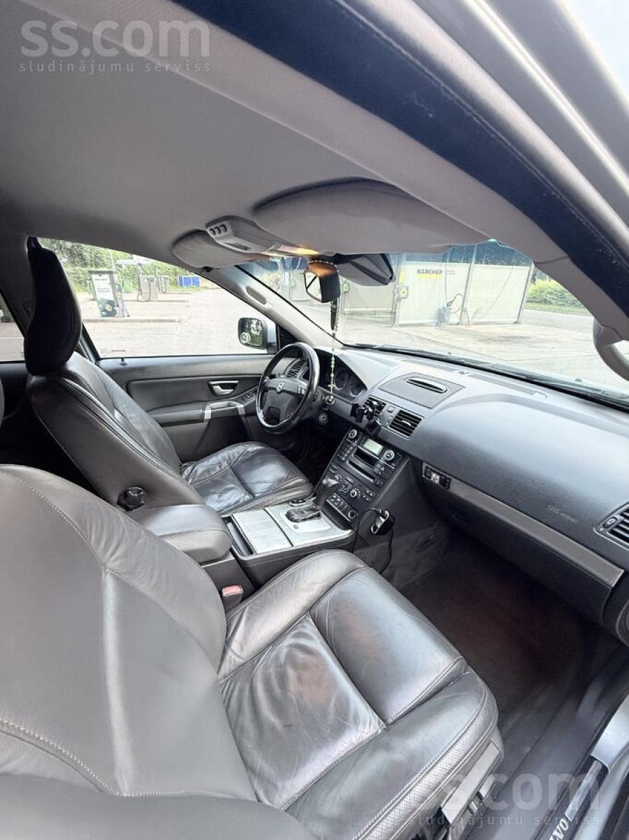 Pelēks Volvo XC90 2009 Rīga, ar dzinēja tilpumu 3.20 L un nobraukumu 328 tūkst. km par 4950 €, foto 11 vietnē AUTOMOTO.COM.LV